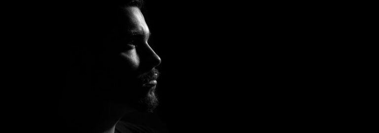 Comment faire un portrait sur fond noir ? - Apprendre la Photo